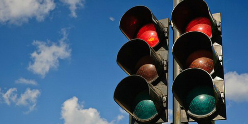 Red Light Green Light: Which One Means Go? - Life, For InstanceLife ...